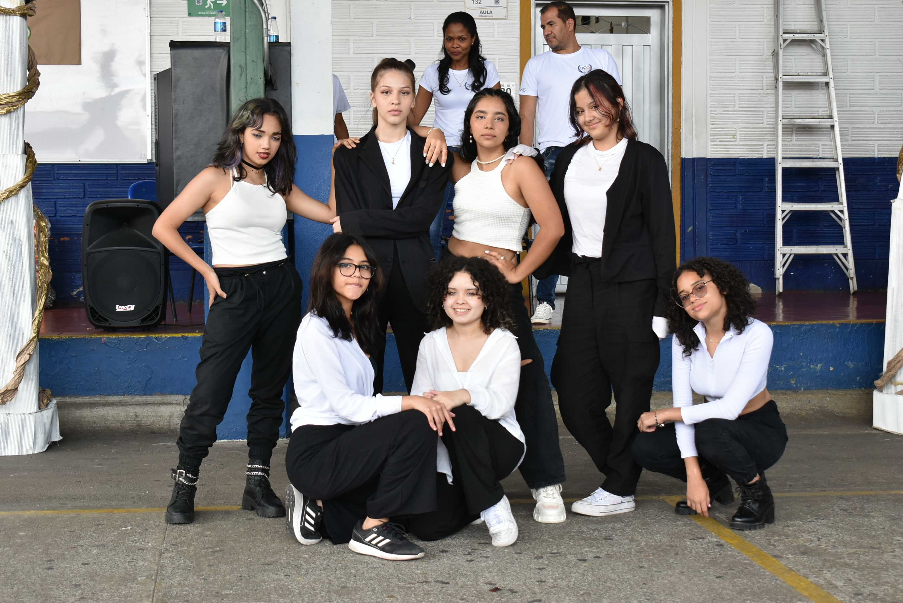 :::I. E. LA PAZ - ENVIGADO:::