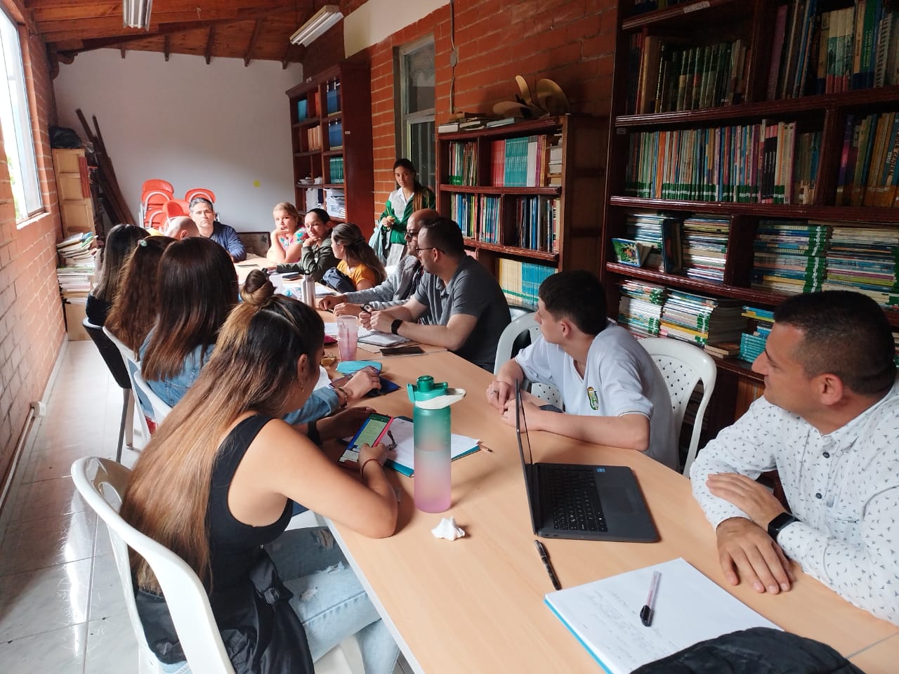 :::I. E. COMPARTIR:::