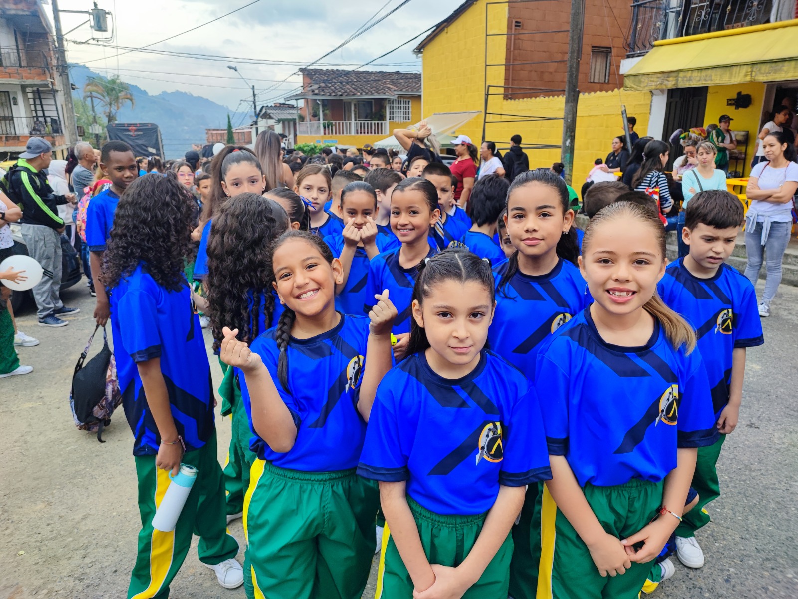 :::I. E. COMPARTIR:::