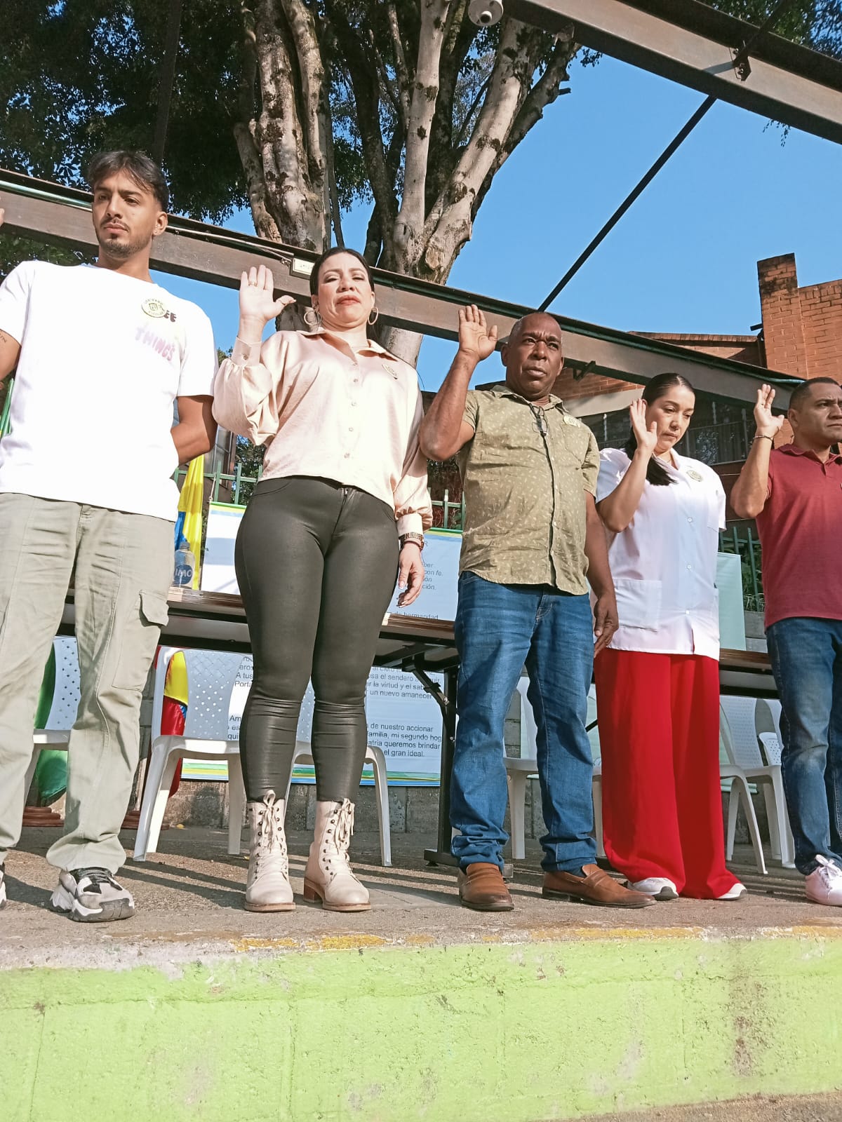 :::I. E. COMPARTIR:::