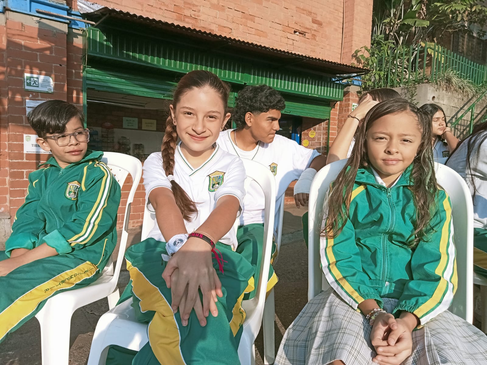 :::I. E. COMPARTIR:::